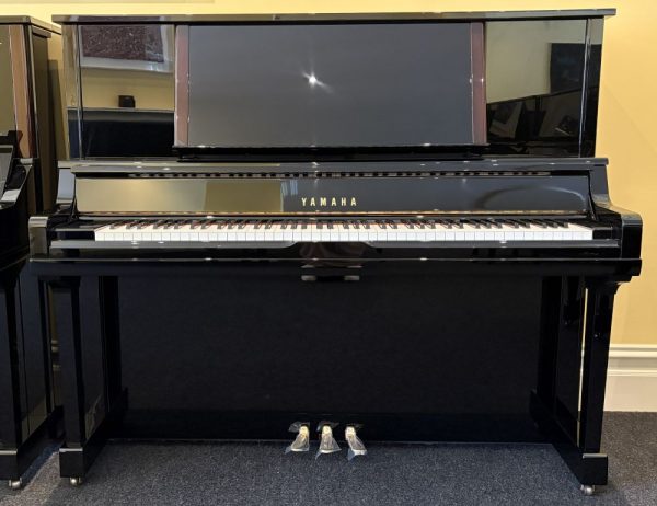 Yamaha YU5 Upright Piano - Lyra Piano Shop